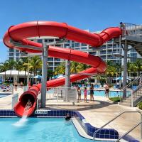 China Custom Spiral Enclosed Fiberglass Water Slide Equipment For Commercial Swimming Pool Aqua Park for sale