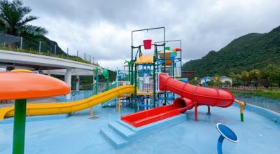 China Custom Fiberglass Water Playground Structure With Slides And Fountains For Commercial Pool 1 Year Warranty for sale