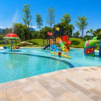 China Commercial 1.8m FRP Mushroom Water Splash Pad With Slides And Fountains For Aqua Park Kids for sale