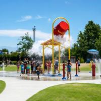 China Large 5m High Tipping Bucket Water Park Equipment For Commercial Splash Pad And Pool Project for sale