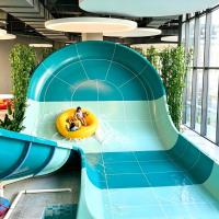 China 1.9m Height Mini Boomerang Slide Fiberglass Water Slide for Swim Pool Custom Design for sale