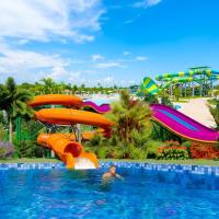 China Spiral Swimming Pool Slide Manufacturers Fiberglass Customized Design for Vacation House for sale