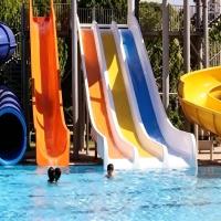 China Commercial Fiberglass Multi-Lane Racing Water Slide for Water Parks Swimming Pools And Resorts for sale