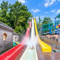 China High Speed Water Slide Fiberglass Steep Drop Multi Lane Thrill Ride For Water Parks Custom Design for sale