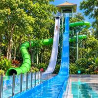 China High Speed Water Slide Fiberglass Steep Drop Multi Lane Thrill Ride For Water Parks Custom Design for sale