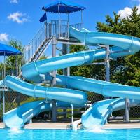 China Customized Spiral Water Slide Combination Fiberglass For Hotel Residential Swimming Pool for sale