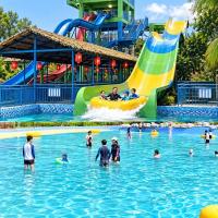 China Customized  6-10mm Thickness Family Water Slide Fiberglass For Resorts Swimming Pool for sale