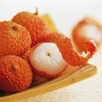 China Lychee Canned Fruits Vegetables Litchi Whole / Broken In Light Syrup for sale