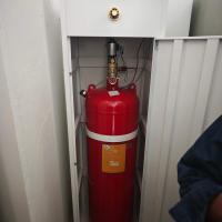 China Space Saving Red Steel Cylinder Cabinet HFC-227ea Fire Suppression Device for sale