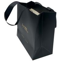 China Offset Embossing Printed Paper Bags 157gram Hot Foil Stamping for sale