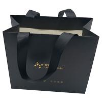 China Offset Embossing Printed Paper Bags 157gram Hot Foil Stamping for sale
