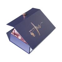 China CCNB Folding Cardboard Gift Boxes Gold Foil 1200gsm For Wig Packaging for sale