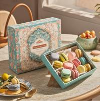 China Low MOQ Customized Luxury Logo Paper Macaron Packaging Box with Divider Paper Packaging Macaron Gift Box for sale