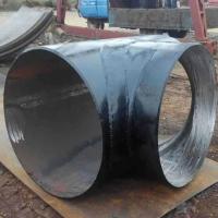 China Black Butt Welded Pipe Fittings 15CrMo Alloy Steel Pipe Tee 30mm-100mm Thick for sale
