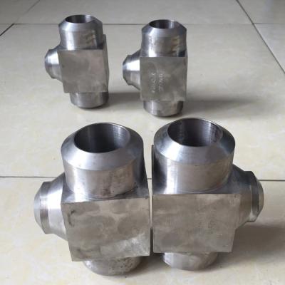 China High Pressure Thick Wall Socket Welded Tee Asme B16.11 DN50-600 for sale