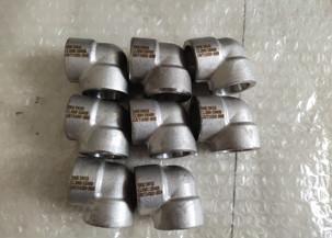 China MSS SP-83 9000LB Stainless Steel Threaded Socket Weld Pipe Elbow 1/2-4 Inch for sale