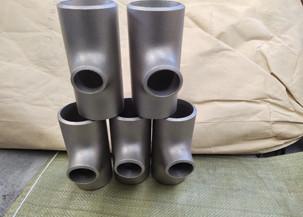 China ASME B16.5 Pipe Fittings Tees for sale