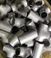 China Duplex Steel 2205 Stainless Pipe Tee ASME B16.9 DN10-DN600 Seamless Welded for sale