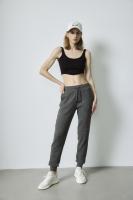 China Gray Ribbed Yoga Wear Cropped Workout Tank 42in Drawstring Jogger Pants Set for sale