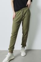 China Black Casual Short Sleeve Shirts Olive Green Ribbed Drawstring Jogger Pants Set for sale