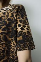 China OEM ODM Leopard Print Tee Black Split M L XL Size Hem Flared Pants Set for sale