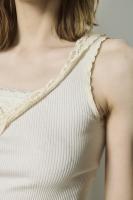 China Elegant Silk Lingerie Seamless  Lace Trim Silk Camisole Underwear For Sensitive Skin for sale