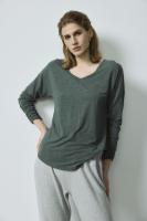 China Cotton Polyester Basic Tops V Neck Long Sleeved Shirt Moisture Wicking Fabric for sale