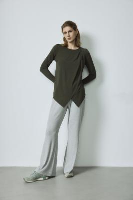 China Pleated Shoulder Basic Tops Cotton Spandex Long Sleeve Shirt Balanced Volume for sale