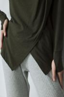 China Pleated Shoulder Basic Tops Cotton Spandex Long Sleeve Shirt Balanced Volume for sale