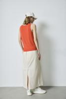 China 100% Wool Coral Fashion Vest Red Sleeveless Top Beige Maxi Skirt Set for sale
