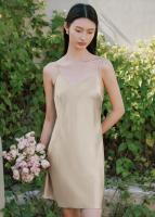 China 100% Mulberry Silk Nightdress with Adjustable Thin Straps and Breathable Moisture-Wicking Fabric for sale
