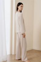 China Mulberry Silk Pajama Set for Women – Warm Relaxed-Fit Loungewear for sale