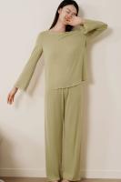 China Mulberry Silk Pajama Set for Women – Warm Relaxed-Fit Loungewear for sale