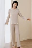 China Mulberry Silk Pajama Set for Women – Warm Relaxed-Fit Loungewear for sale