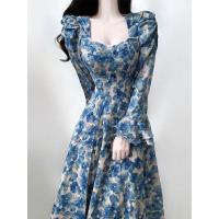 China Vintage Floral Wrap-Style Dress - Women's Square Neck Smocked Waist Midi Dress for sale