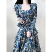 China Vintage Floral Wrap-Style Dress - Women's Square Neck Smocked Waist Midi Dress for sale