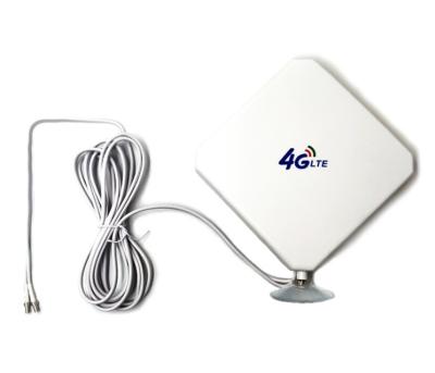 China High Gain 35dBi 4G LTE Antenna 600-2700MHz TS9 Connector for WiFi Panel 50x70x12mm for sale