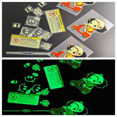 China Fluorescent Glow-in-the-Dark Logo Stickers for Bags - 720 DPI Print Quality with RP37 Adhesive for sale