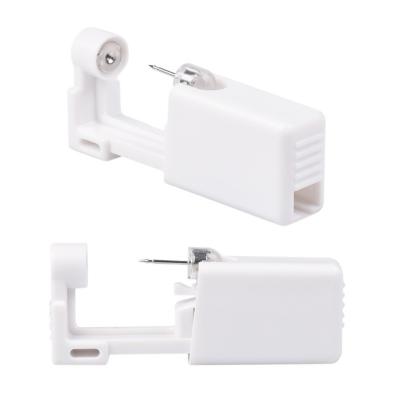 China Second Generation Disposable Plastic Ear Piercing Gun New Earring Hole Gun for Earrings Beauty & Personal Care Product for sale
