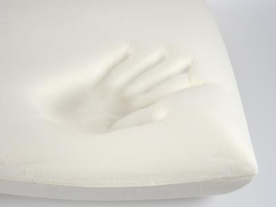 China Silicone Surfactant Oil for Polyurethane Foam Production - 24 Month Shelf Life in 25kg/210kg Drums for sale
