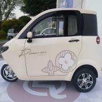 China 1800W 3 Wheel Electric Scooter 3 Seats Electric Cabin Scooter Enclosed Electric Tricycles for sale
