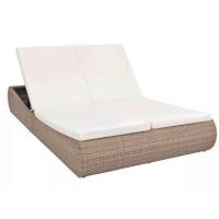 China Hot Sale Outdoor Furniture Outdoor Garden Rattan Daybed Waterproof Sun Lounger Poolside Double Bed for sale