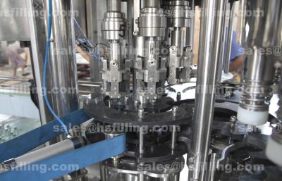 China Automatic Glass Bottle Capping Machine 5000-7200 BPH Screw Capper for sale