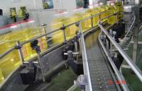 China Automatic Edible Oil Filling Machine PLC Control 2000-18000 BPH SUS304 for sale