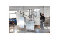 China Automatic Bottle Capping Machine 5000-7200 BPH for PET Glass Bottles Wine Beverage Condiment for sale