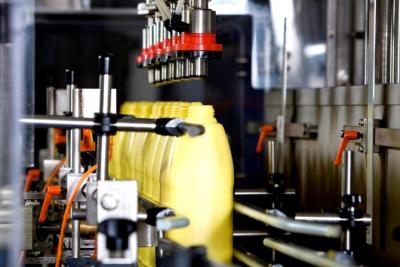 China Automatic Piston Detergent Volumetric Filling Machine 12-40 Heads 500-2000 BPH for sale