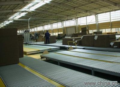 China Gravity Roller Conveyor 300-700mm Frame Width 40kg Capacity per Roller for Bottle Transfer for sale
