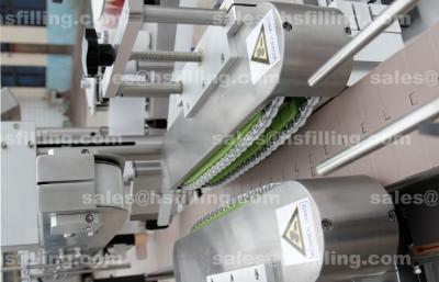 China Full Automatic Bottle Labeling Machine for Round Square Flat Bottles Cans Cups 25-100mm Diameter for sale