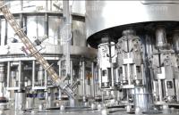 China PLC Controlled 2-in-1 Liquor Bottle Filling Machine 3000-4000 BPH for 0.25L-2L Glass Bottles for sale