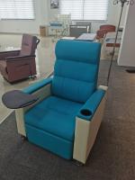 China Comfortable Folding Ajustable Hospital Luxurious Patient Transfusion Chair for sale